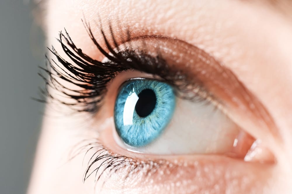 13 Signs Someone Is Truly Comfortable Around You - Bolde