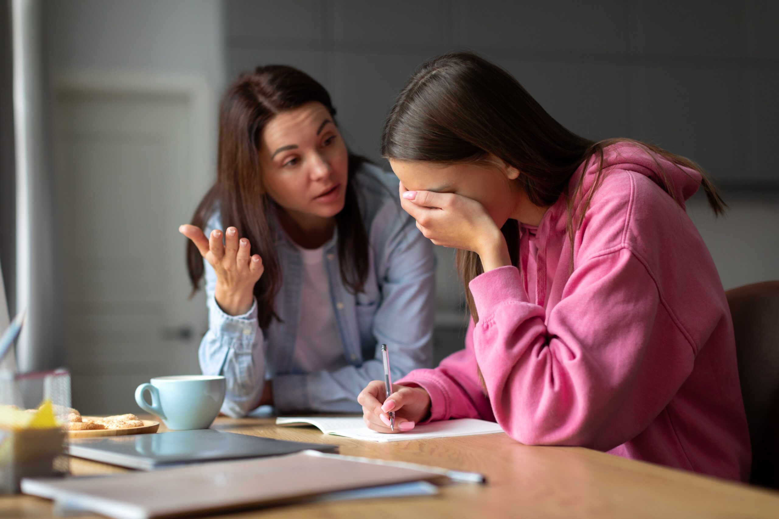 8 Things Adult Children Of Emotionally Immature Parents Instantly ...