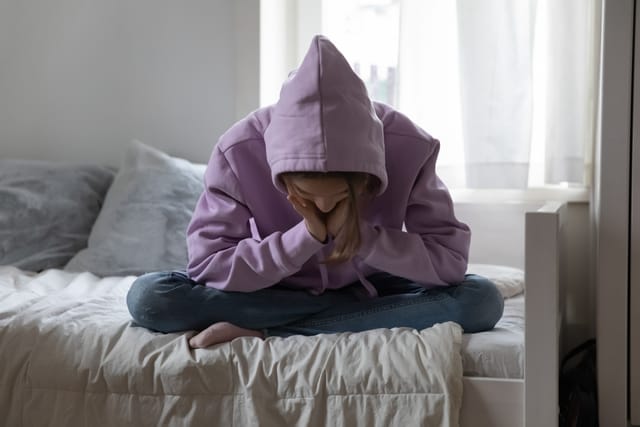 16 Reasons You Feel Disconnected From Everyone (And What To Do About It ...