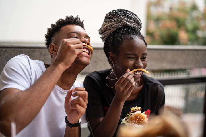 9 Things Happy Couples Let Slide In Their Relationship
