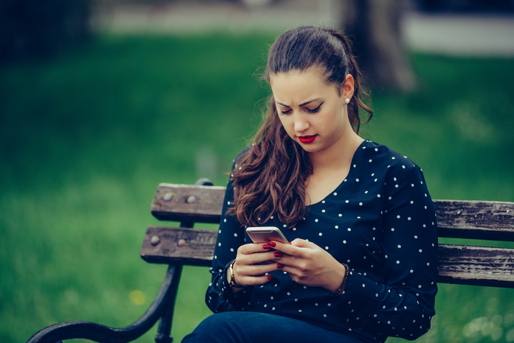 Why Am I Bad At Online Dating? Here's What You're Doing Wrong