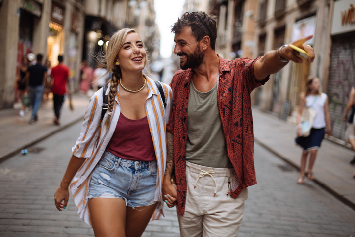 What Is A Situationship And How Do You Know If You're In One?