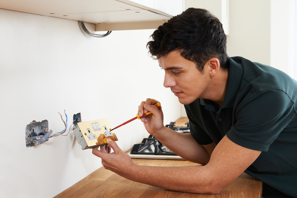 10 Dangerous Mistakes People Make With Power Strips