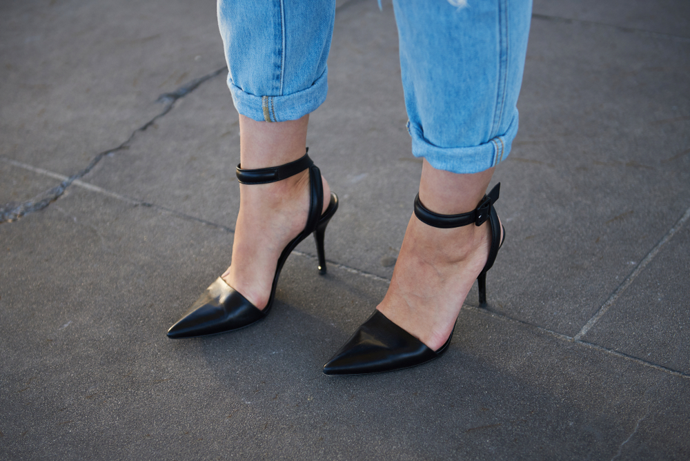Outdated Fashion Trends That Might Be Secretly Aging Your Style