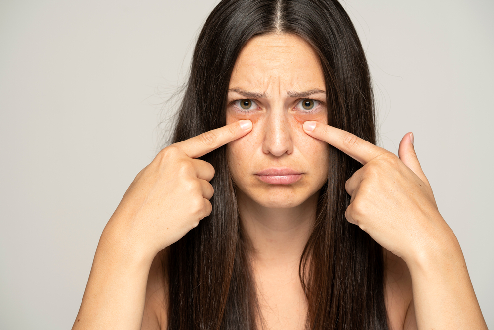 15 Body Language Cues You Should Never Ignore - Bolde