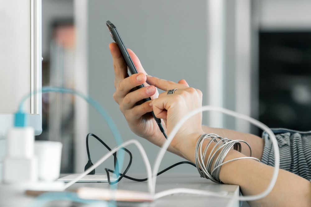 If Your Phone Gets Hot While Charging, Here's When To Worry